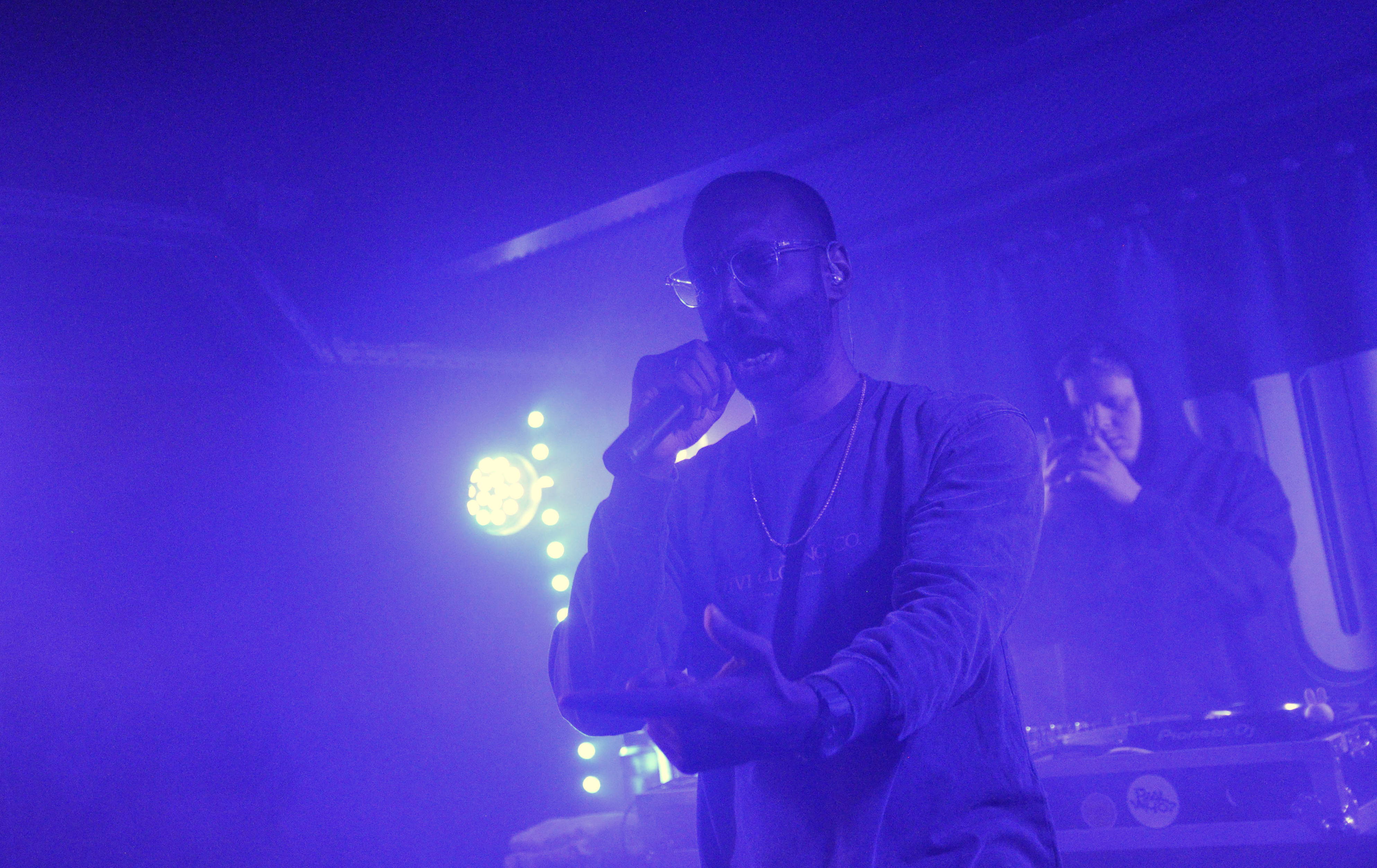 Abhi the Nomad : Performance Exceptionnelle au Pop Up du Label – Brise ...